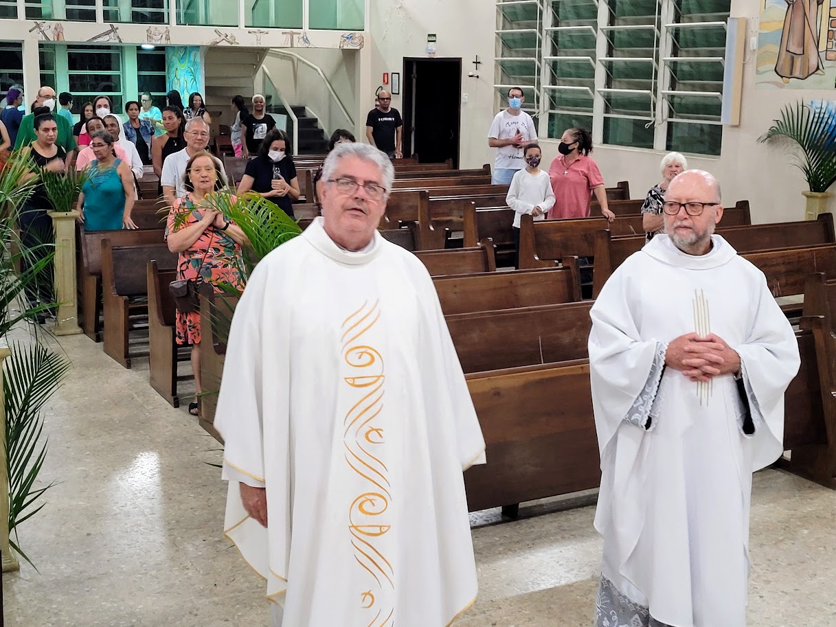 Paróquias em Santana vivem diferentes momentos em ação de graças ...